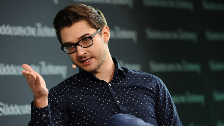 دومینیک چینر (Dominik Schiener) بنیانگذار طلایی آیوتا کیست؟